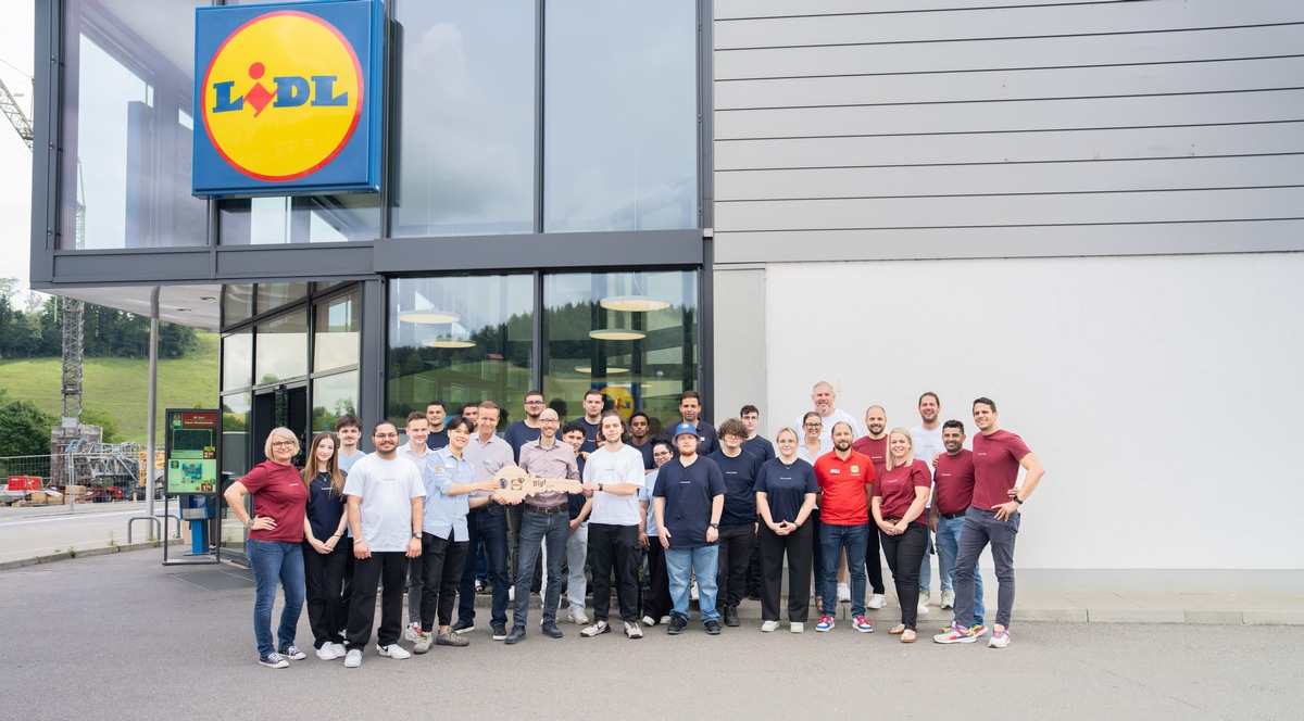 Lidl Schweiz: Lernende übernehmen Filiale / Chrigu Stucki unterstützt ...